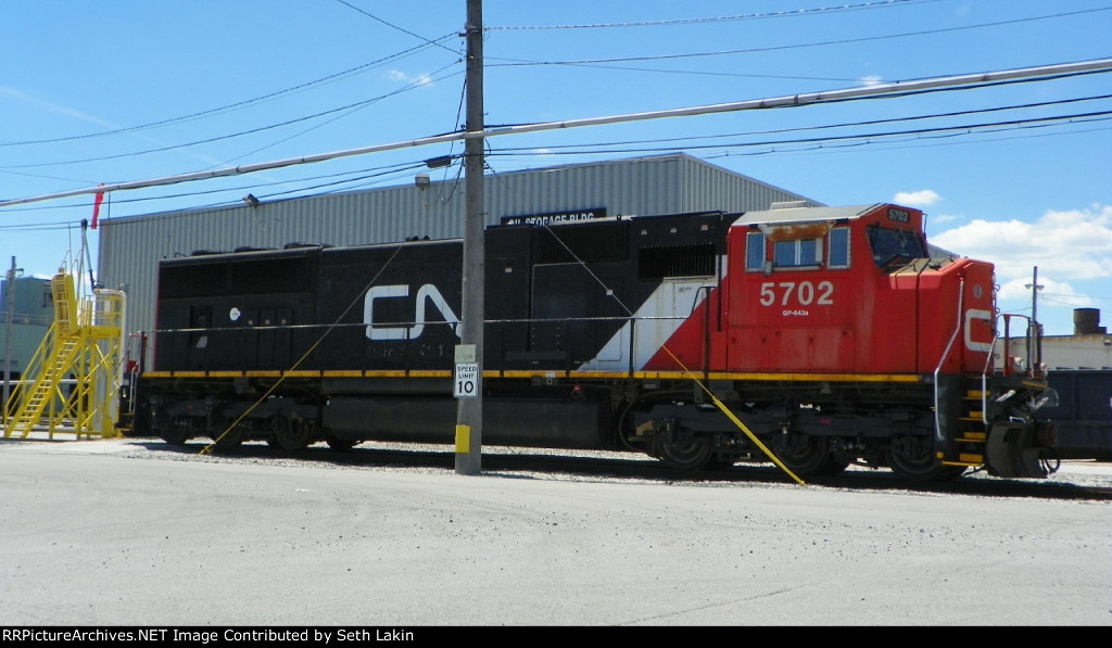 CN 5702